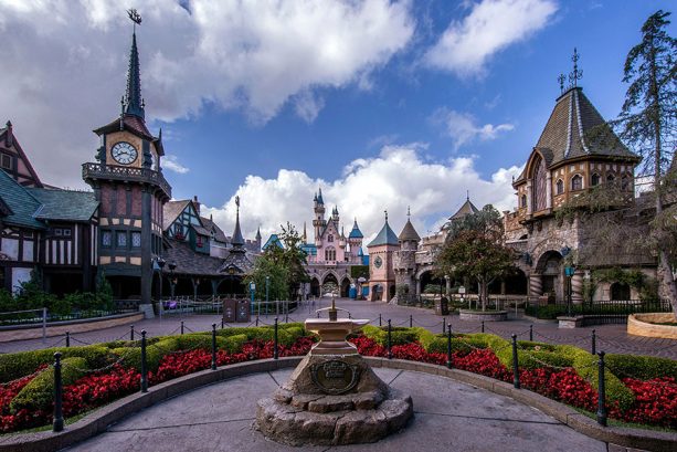 Fantasyland Disneyland Disney Wiki Fandom Powered By Wikia