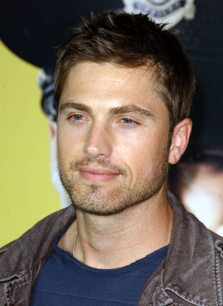 Eric Winter Doblaje Wiki Fandom Powered By Wikia