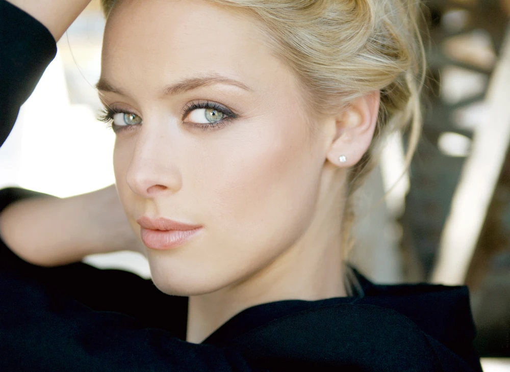 Rachel Skarsten | Batman Wiki | FANDOM powered by Wikia