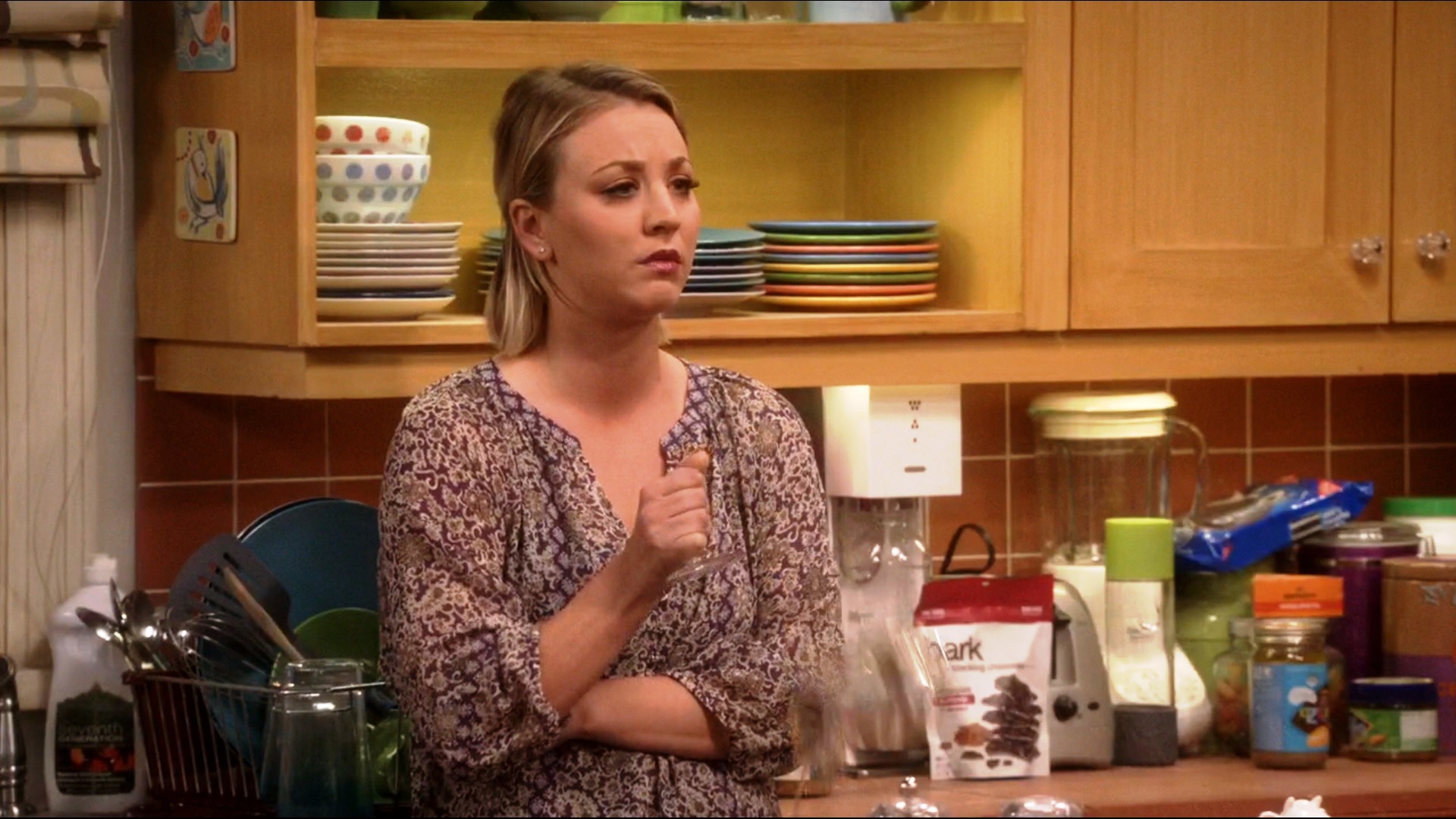 Image Penny Breaks Wine Glass In Hand The Big Bang Theory Wiki Fandom Powered By Wikia