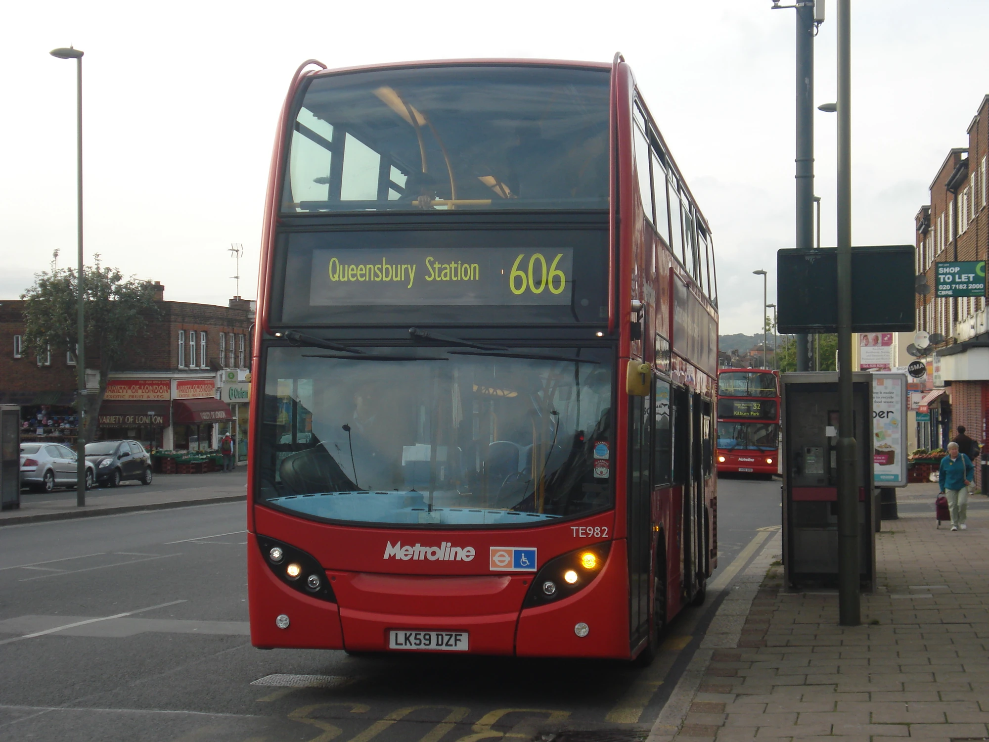 London Buses route 606 | Bus Routes in London Wiki | FANDOM powered by ...