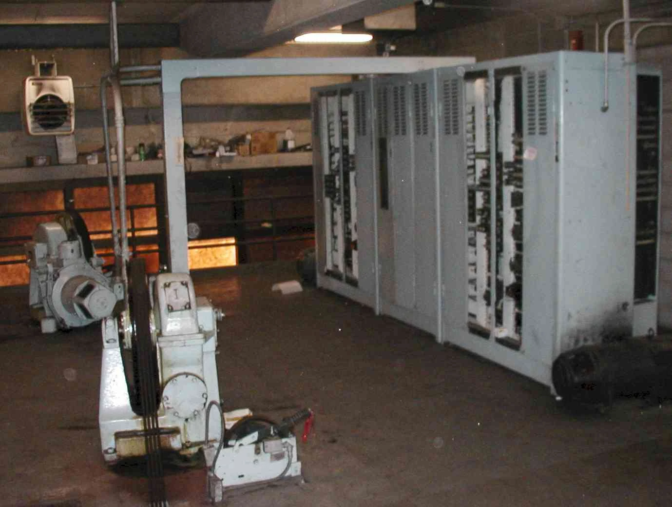 Elevator machine room | Elevator Wiki | FANDOM powered by Wikia
