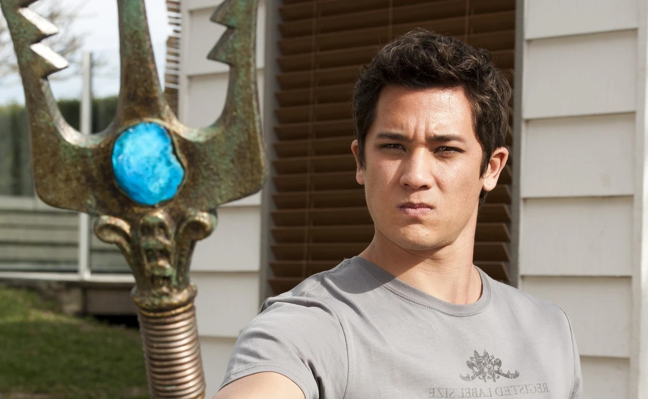 Image - Zac with Trident.jpg | H2O Just Add Water Wiki | Fandom powered ...