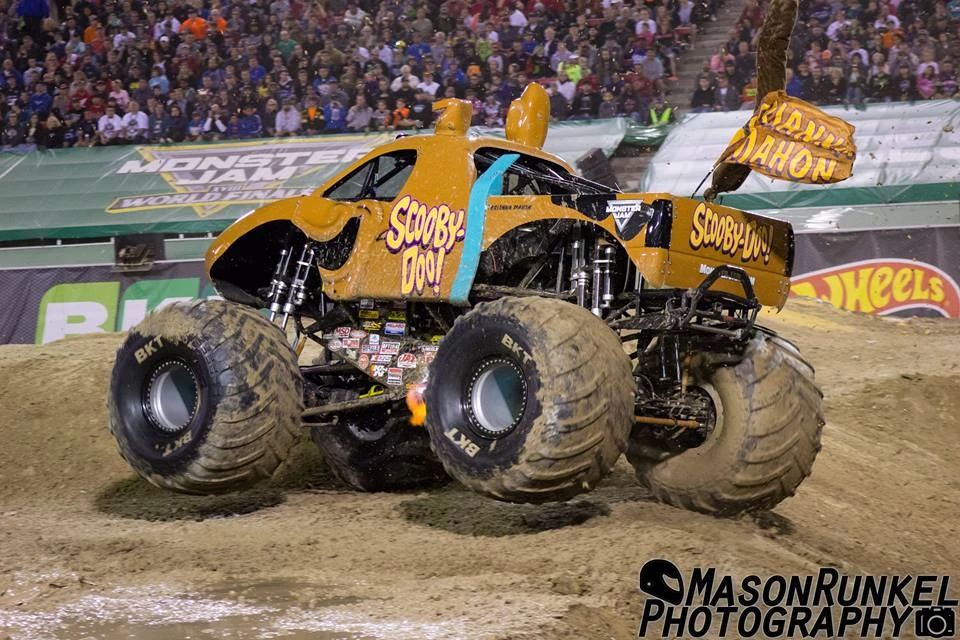 Scooby doo monster truck driver brianna - axlasopa