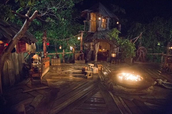 Image - Worlds apart tribal council.jpg | Survivor Wiki | FANDOM ...