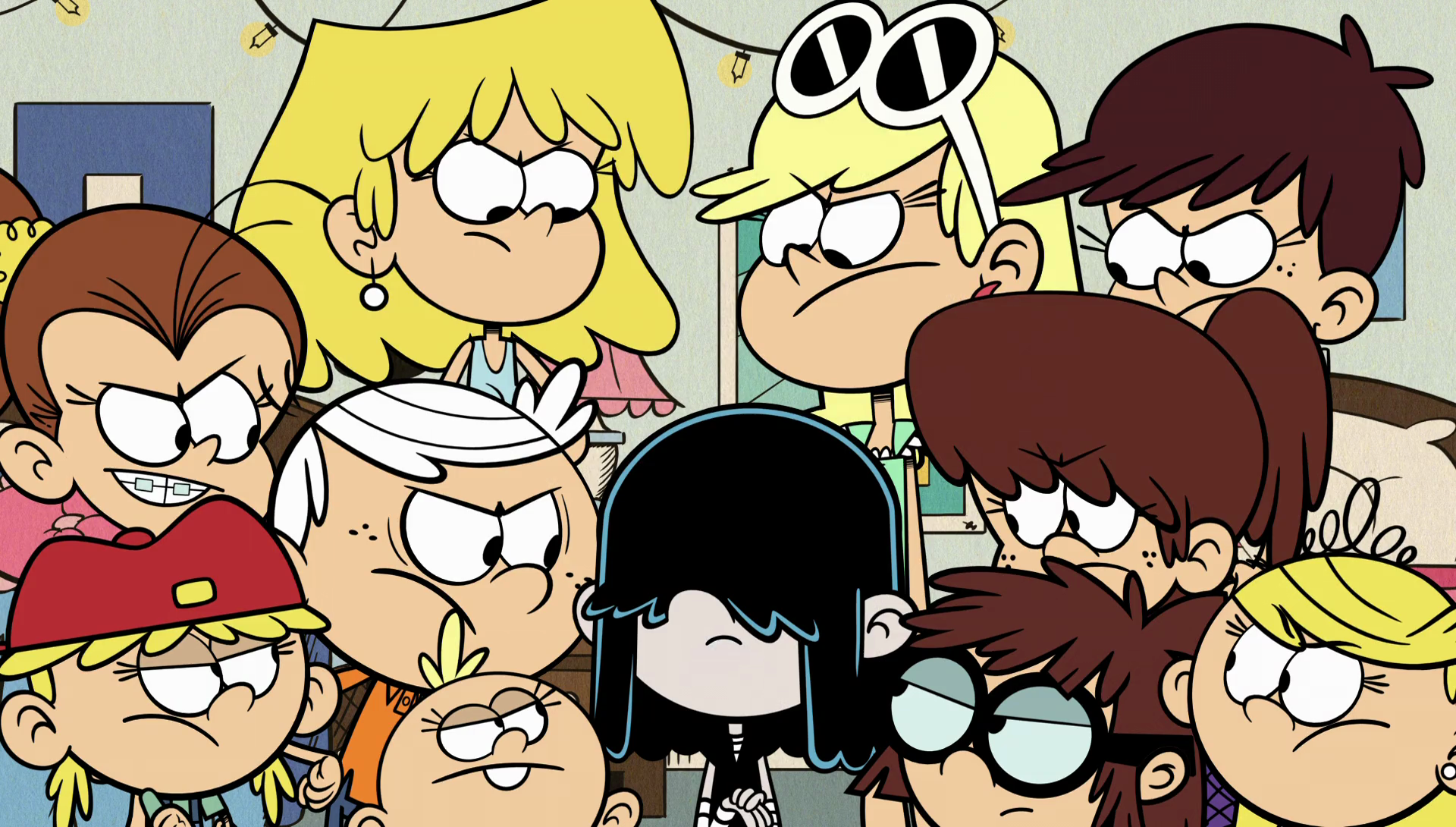 Luan Loud With Her Hair Down Loud House Characters Lo